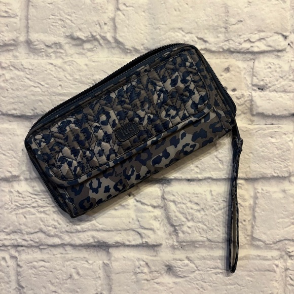 lug | Bags | Lug Kickflip 3 Rfidblocking Navy Leopard Print Convertible ...